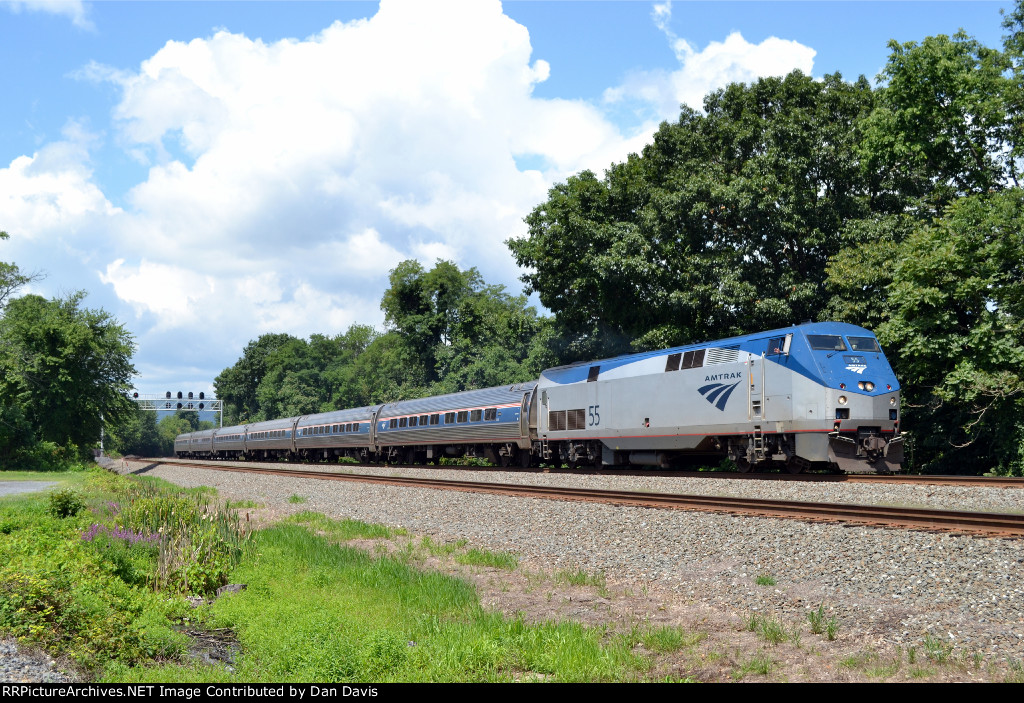 Amtrak P42DC leads 04T through Cove